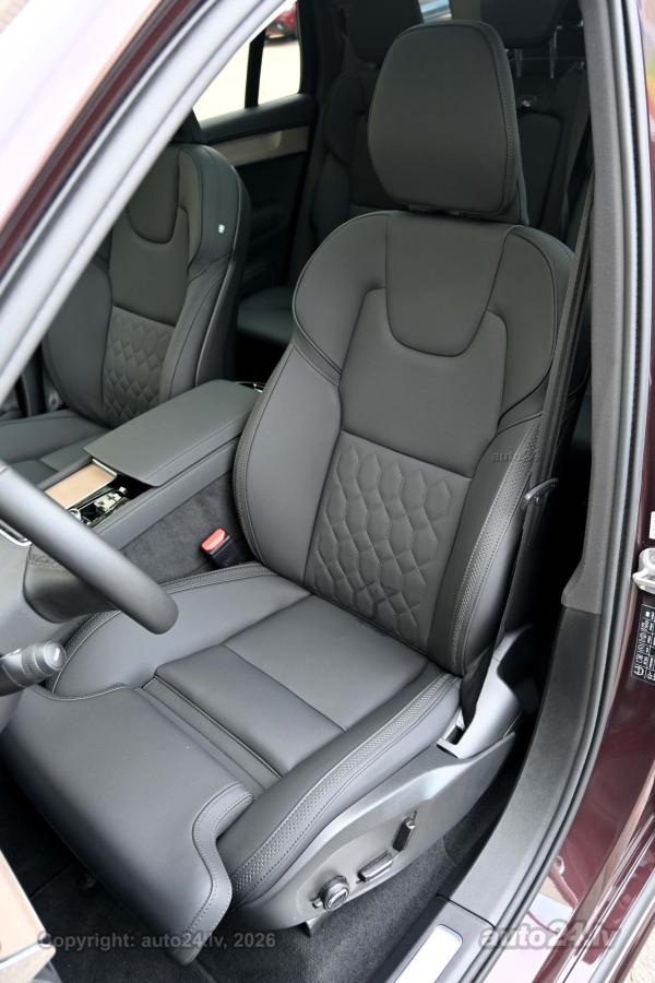 Volvo XC90 2025 Tallina, ar dzinēja tilpumu 2.00 L un nobraukumu 29 tūkst. km par 73900 €, foto 9 vietnē AUTOMOTO.COM.LV