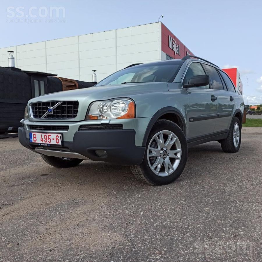 Green Volvo XC90 2003 in Daugavpils, with an engine capacity of 2.40 L and mileage of 0 thousand km for 41500 €, photo 1 on AUTOMOTO.COM.LV