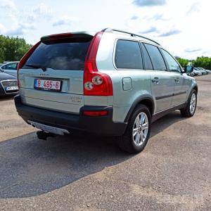 Green Volvo XC90 2003 in Daugavpils, with an engine capacity of 2.40 L and mileage of 0 thousand km for 41500 €, photo 7 on AUTOMOTO.COM.LV