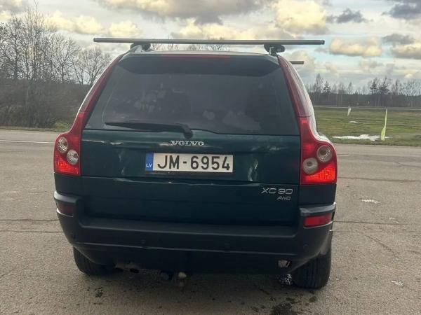 Zaļš Volvo XC90 2003 Grobiņa, ar dzinēja tilpumu 2.40 L un nobraukumu 408 tūkst. km par 2800 €, foto 6 vietnē AUTOMOTO.COM.LV