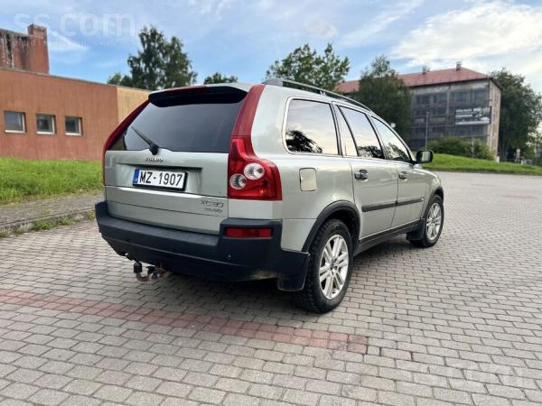 Green Volvo XC90 2003 in Cesis, with an engine capacity of 2.40 L and mileage of 414 thousand km for 3650 €, photo 3 on AUTOMOTO.COM.LV