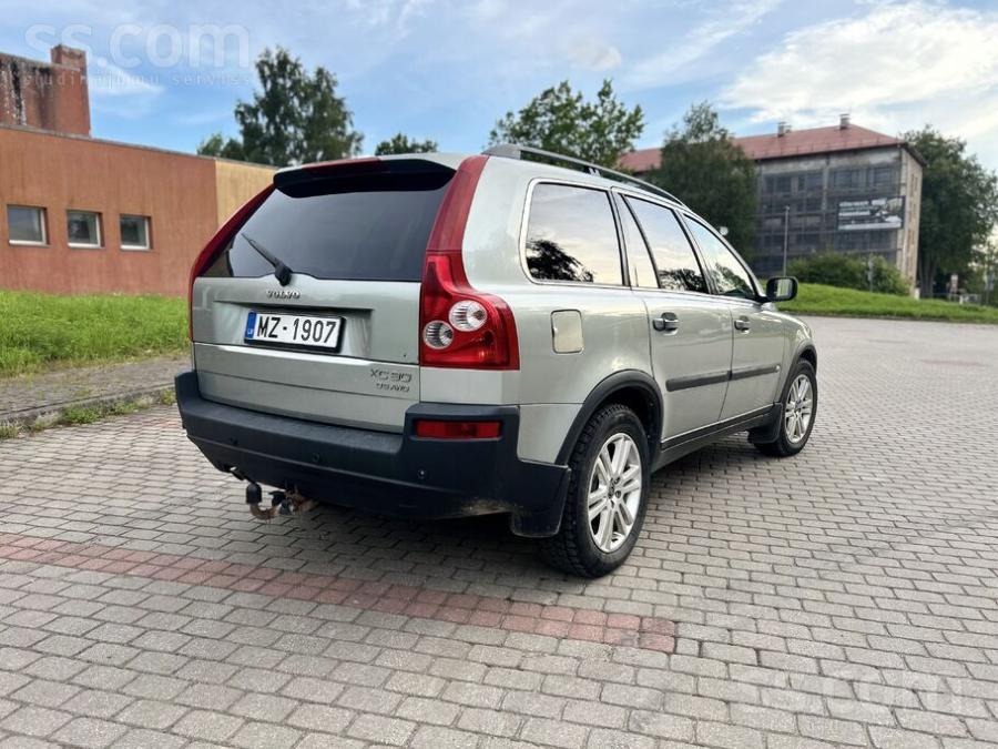 Зеленый Вольво ХС90 2003 в Цесис, объемом двигателя 2.40 л и пробегом 414 тыс. км за 3650 €, фото 4 на AUTOMOTO.COM.LV