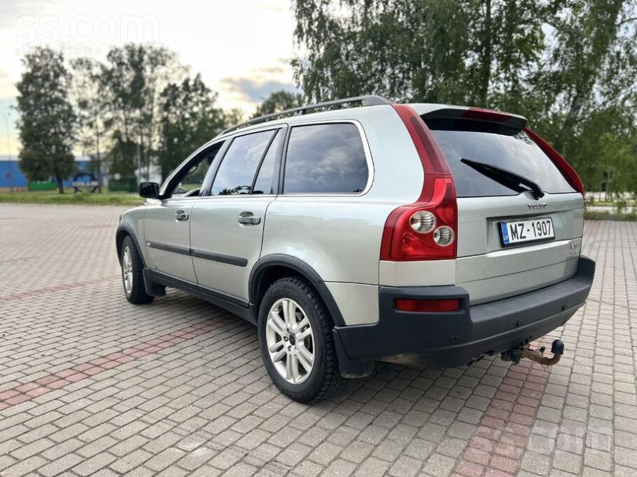 Зеленый Вольво ХС90 2003 в Цесис, объемом двигателя 2.40 л и пробегом 414 тыс. км за 3650 €, фото 5 на AUTOMOTO.COM.LV