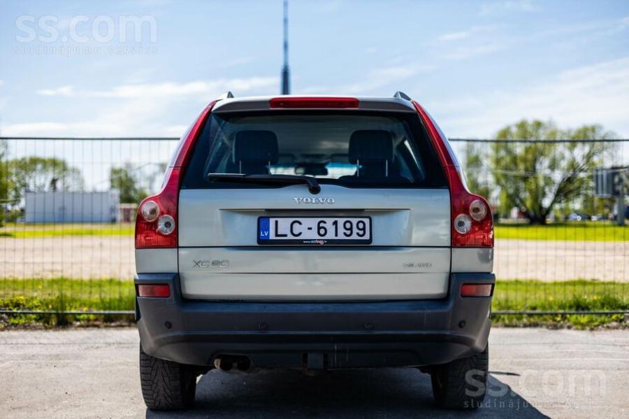 Zaļš Volvo XC90 2004 Rīga, ar dzinēja tilpumu 2.40 L un nobraukumu 274 tūkst. km par 5000 €, foto 8 vietnē AUTOMOTO.COM.LV