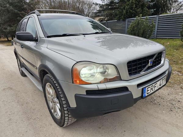 Green Volvo XC90 2004 in Kaunas, with an engine capacity of 2.40 L and mileage of 407 thousand km for 3200 €, photo 2 on AUTOMOTO.COM.LV