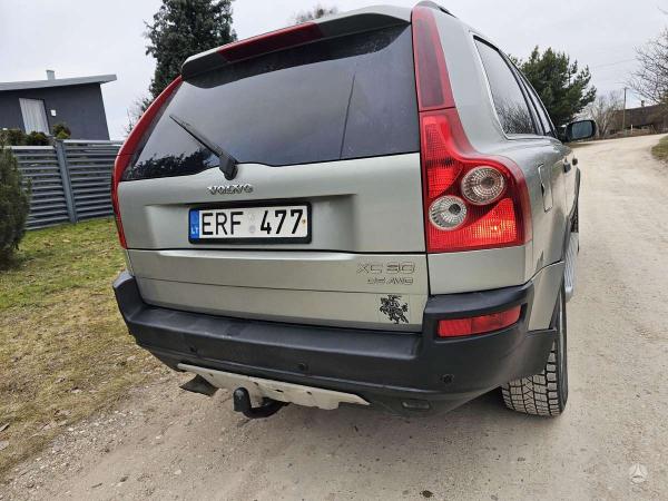 Green Volvo XC90 2004 in Kaunas, with an engine capacity of 2.40 L and mileage of 407 thousand km for 3200 €, photo 10 on AUTOMOTO.COM.LV