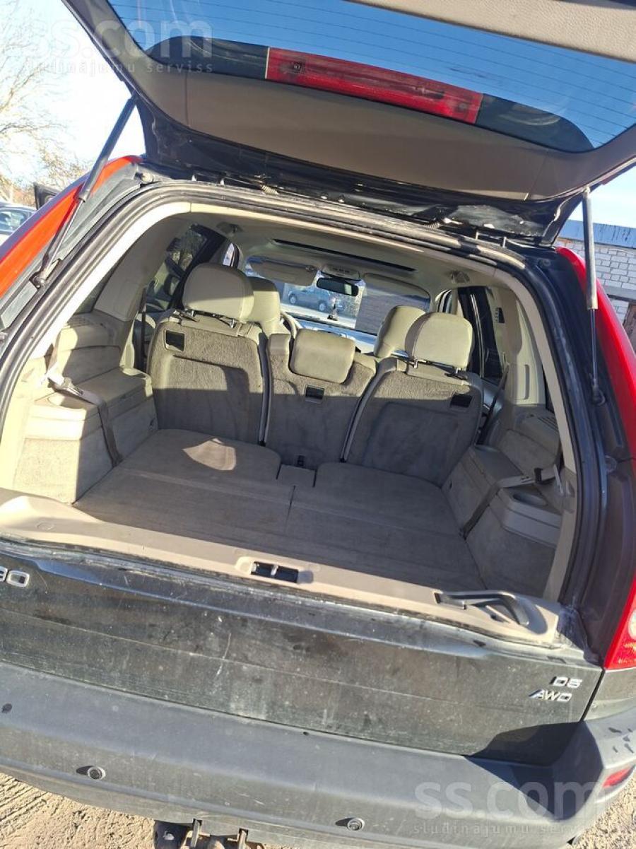 Zaļš Volvo XC90 2004 Madona, ar dzinēja tilpumu 2.40 L un nobraukumu 432 tūkst. km par 2700 €, foto 6 vietnē AUTOMOTO.COM.LV