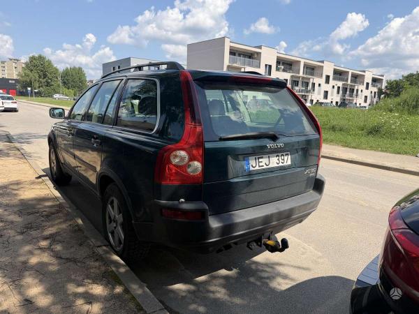 Green Volvo XC90 2004 in Kaunas, with an engine capacity of 2.40 L and mileage of 350 thousand km for 3300 €, photo 8 on AUTOMOTO.COM.LV
