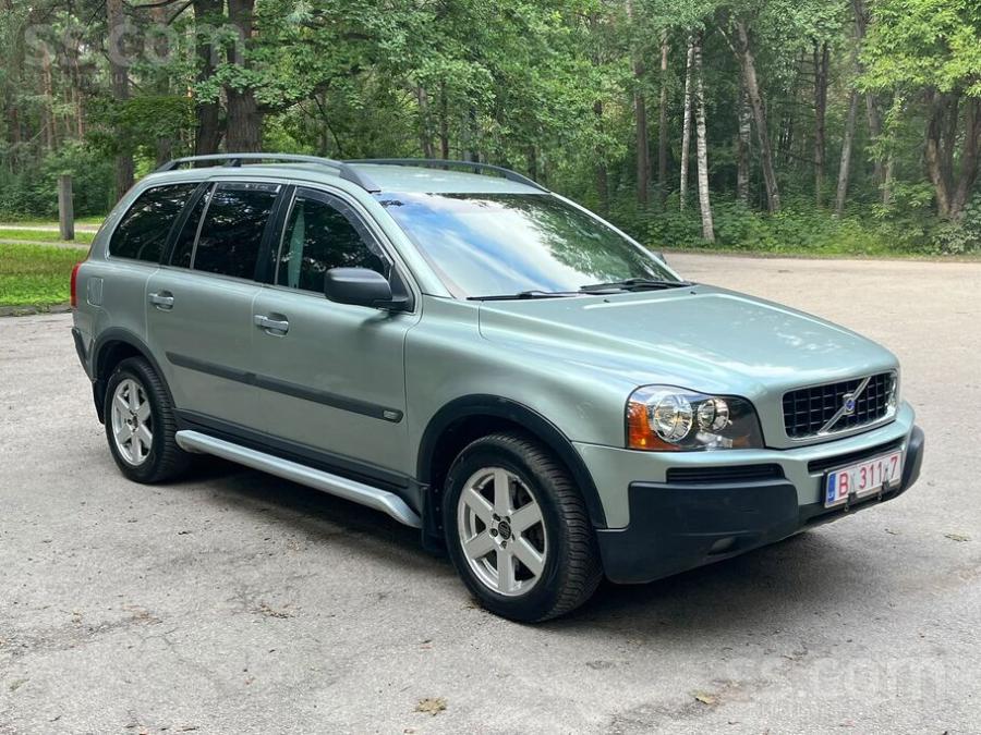 Green Volvo XC90 2004 in Riga, with an engine capacity of 2.40 L and mileage of 0 thousand km for 3100 €, photo 8 on AUTOMOTO.COM.LV
