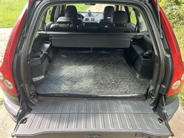 Zaļš Volvo XC90 2004 Klaipėda, ar dzinēja tilpumu 2.40 L un nobraukumu 448 tūkst. km par 2400 €, foto 9 vietnē AUTOMOTO.COM.LV