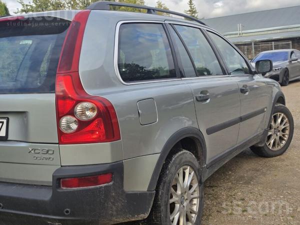 Zaļš Volvo XC90 2004 Jelgava, ar dzinēja tilpumu 2.40 L un nobraukumu 458 tūkst. km par 2100 €, foto 8 vietnē AUTOMOTO.COM.LV