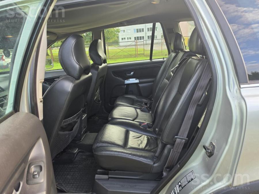 Zaļš Volvo XC90 2004 Jelgava, ar dzinēja tilpumu 2.40 L un nobraukumu 458 tūkst. km par 1999 €, foto 14 vietnē AUTOMOTO.COM.LV