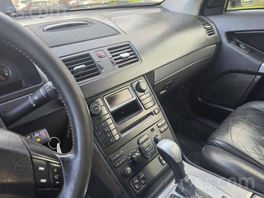 Zaļš Volvo XC90 2004 Jelgava, ar dzinēja tilpumu 2.40 L un nobraukumu 458 tūkst. km par 1999 €, foto 15 vietnē AUTOMOTO.COM.LV