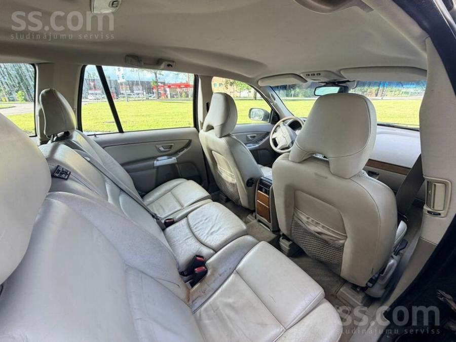 Zaļš Volvo XC90 2005 Rīga, ar dzinēja tilpumu 2.40 L un nobraukumu 273 tūkst. km par 3900 €, foto 9 vietnē AUTOMOTO.COM.LV
