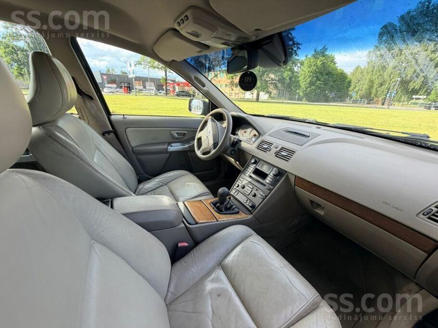 Zaļš Volvo XC90 2005 Rīga, ar dzinēja tilpumu 2.40 L un nobraukumu 273 tūkst. km par 3900 €, foto 10 vietnē AUTOMOTO.COM.LV