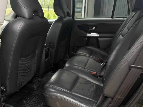 Zaļš Volvo XC90 2005 Jelgava, ar dzinēja tilpumu 2.40 L un nobraukumu 265 tūkst. km par 2999 €, foto 8 vietnē AUTOMOTO.COM.LV