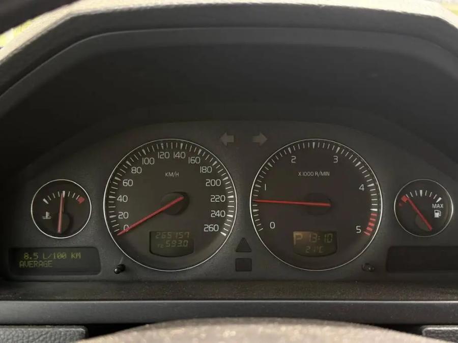 Зеленый Вольво ХС90 2005 в Елгава, объемом двигателя 2.40 л и пробегом 265 тыс. км за 2999 €, фото 14 на AUTOMOTO.COM.LV