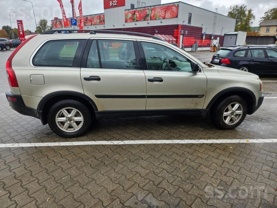 Зеленый Вольво ХС90 2005 в Валмиера, объемом двигателя 2.50 л и пробегом 245 тыс. км за 3000 €, фото 1 на AUTOMOTO.COM.LV