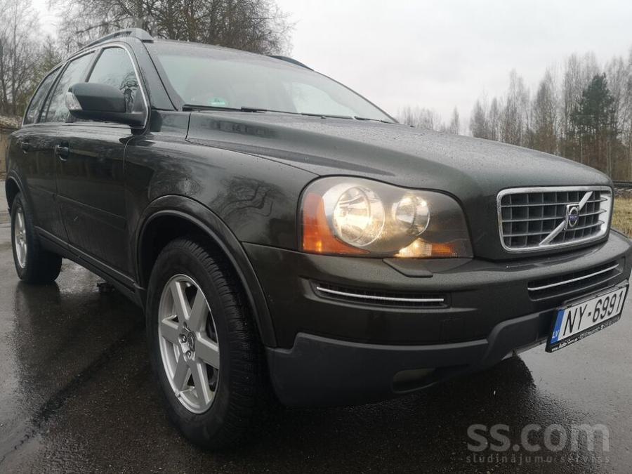 Green Volvo XC90 2006 in Daugavpils, with an engine capacity of 2.40 L and mileage of 0 thousand km for 4850 €, photo 5 on AUTOMOTO.COM.LV