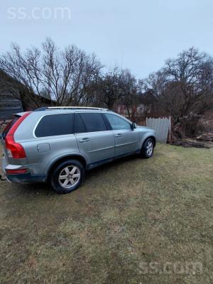 Green Volvo XC90 2006 in Riga, with an engine capacity of 2.40 L and mileage of 323 thousand km for 5500 €, photo 2 on AUTOMOTO.COM.LV