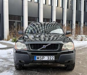 Green Volvo XC90 2006 in Vilnius, with an engine capacity of 2.40 L and mileage of 470 thousand km for 4200 €, photo 3 on AUTOMOTO.COM.LV