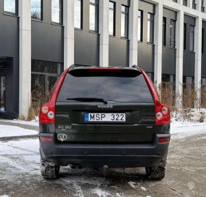 Green Volvo XC90 2006 in Vilnius, with an engine capacity of 2.40 L and mileage of 470 thousand km for 4200 €, photo 4 on AUTOMOTO.COM.LV