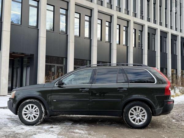Zaļš Volvo XC90 2006 Viļņa, ar dzinēja tilpumu 2.40 L un nobraukumu 470 tūkst. km par 4200 €, foto 6 vietnē AUTOMOTO.COM.LV
