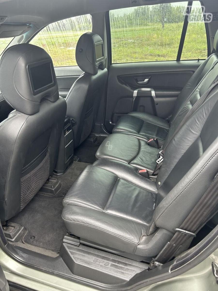 Zaļš Volvo XC90 2006 Panevēža, ar dzinēja tilpumu 2.40 L un nobraukumu 440 tūkst. km par 2850 €, foto 10 vietnē AUTOMOTO.COM.LV