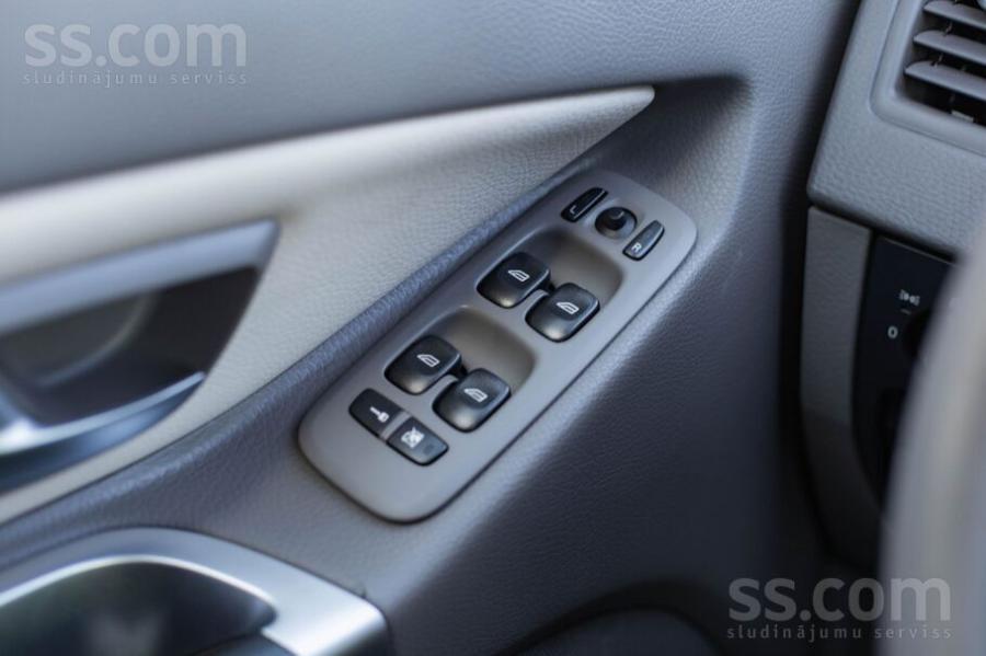 Zaļš Volvo XC90 2007 Rīga, ar dzinēja tilpumu 2.40 L un nobraukumu 352 tūkst. km par 5490 €, foto 14 vietnē AUTOMOTO.COM.LV