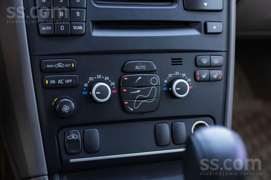 Zaļš Volvo XC90 2007 Rīga, ar dzinēja tilpumu 2.40 L un nobraukumu 352 tūkst. km par 5490 €, foto 19 vietnē AUTOMOTO.COM.LV
