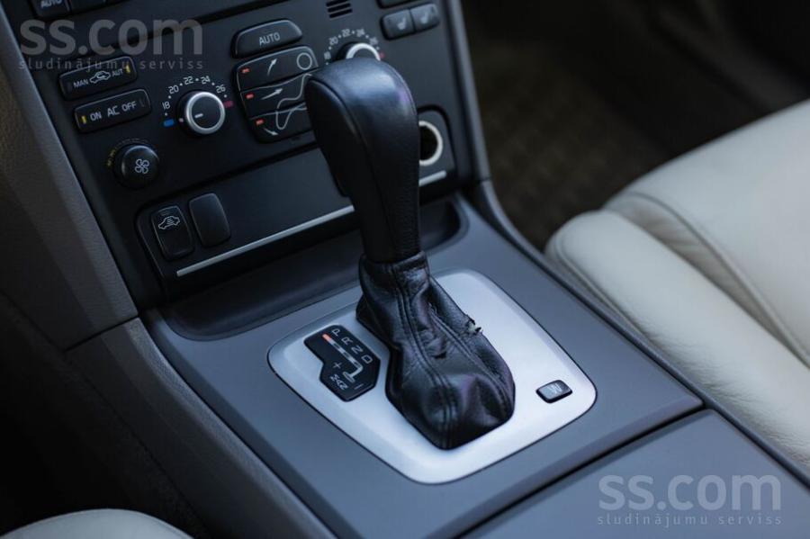 Zaļš Volvo XC90 2007 Rīga, ar dzinēja tilpumu 2.40 L un nobraukumu 352 tūkst. km par 5490 €, foto 20 vietnē AUTOMOTO.COM.LV