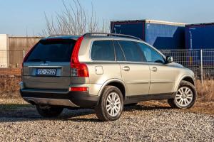 Zaļš Volvo XC90 2007 Rīga, ar dzinēja tilpumu 2.40 L un nobraukumu 360 tūkst. km par 6495 €, foto 5 vietnē AUTOMOTO.COM.LV