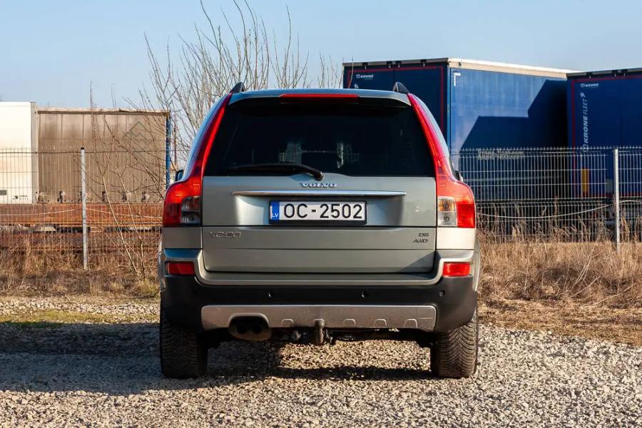 Zaļš Volvo XC90 2007 Rīga, ar dzinēja tilpumu 2.40 L un nobraukumu 360 tūkst. km par 6495 €, foto 7 vietnē AUTOMOTO.COM.LV