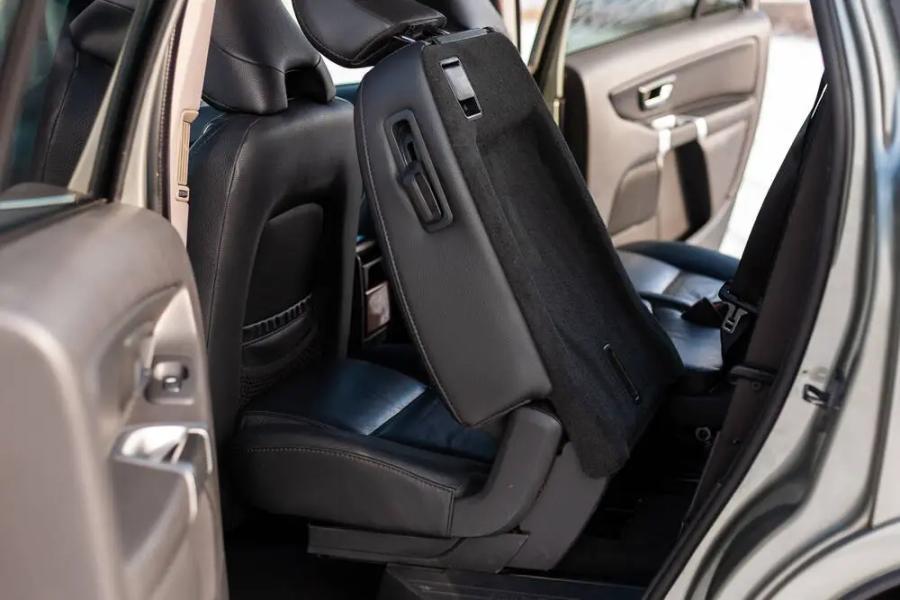 Zaļš Volvo XC90 2007 Rīga, ar dzinēja tilpumu 2.40 L un nobraukumu 360 tūkst. km par 6495 €, foto 15 vietnē AUTOMOTO.COM.LV