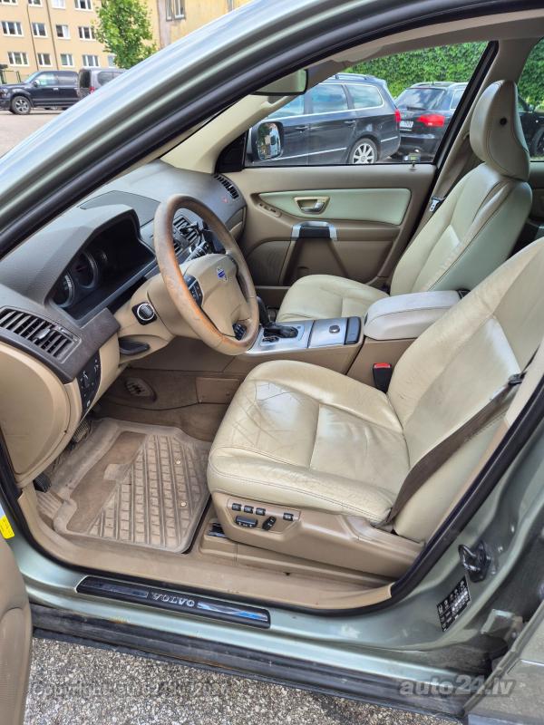 Zaļš Volvo XC90 2007 Tallina, ar dzinēja tilpumu 2.40 L un nobraukumu 252 tūkst. km par 5000 €, foto 6 vietnē AUTOMOTO.COM.LV