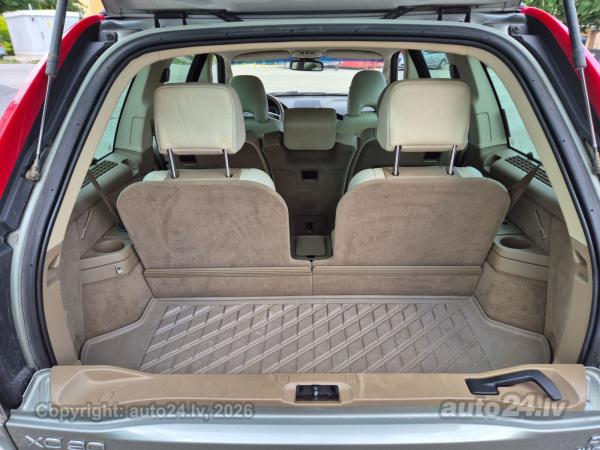 Zaļš Volvo XC90 2007 Tallina, ar dzinēja tilpumu 2.40 L un nobraukumu 252 tūkst. km par 5000 €, foto 10 vietnē AUTOMOTO.COM.LV