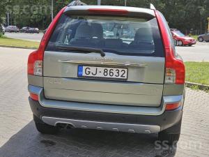 Green Volvo XC90 2007 in Riga, with an engine capacity of 2.40 L and mileage of 273 thousand km for 5500 €, photo 3 on AUTOMOTO.COM.LV
