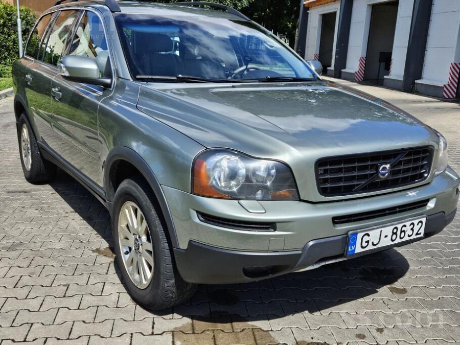 Green Volvo XC90 2007 in Riga, with an engine capacity of 2.40 L and mileage of 273 thousand km for 5500 €, photo 4 on AUTOMOTO.COM.LV