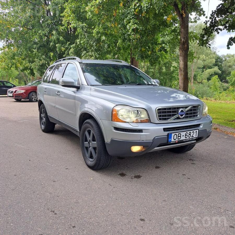 Green Volvo XC90 2007 in Rezekne, with an engine capacity of 2.40 L and mileage of 0 thousand km for 4600 €, photo 3 on AUTOMOTO.COM.LV
