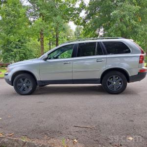 Green Volvo XC90 2007 in Rezekne, with an engine capacity of 2.40 L and mileage of 0 thousand km for 4600 €, photo 7 on AUTOMOTO.COM.LV
