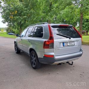 Green Volvo XC90 2007 in Rezekne, with an engine capacity of 2.40 L and mileage of 0 thousand km for 4600 €, photo 8 on AUTOMOTO.COM.LV
