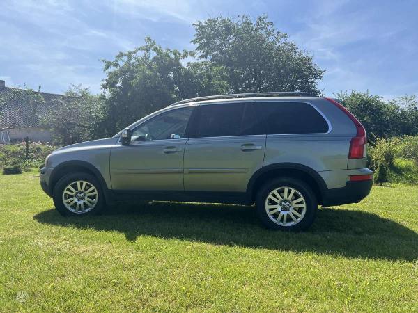 Green Volvo XC90 2008 in Mazeikiai, with an engine capacity of 3.19 L and mileage of 250 thousand km for 4300 €, photo 6 on AUTOMOTO.COM.LV