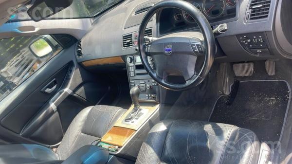 Zaļš Volvo XC90 2009 Rīga, ar dzinēja tilpumu 2.40 L un nobraukumu 166 tūkst. km par 3550 €, foto 4 vietnē AUTOMOTO.COM.LV