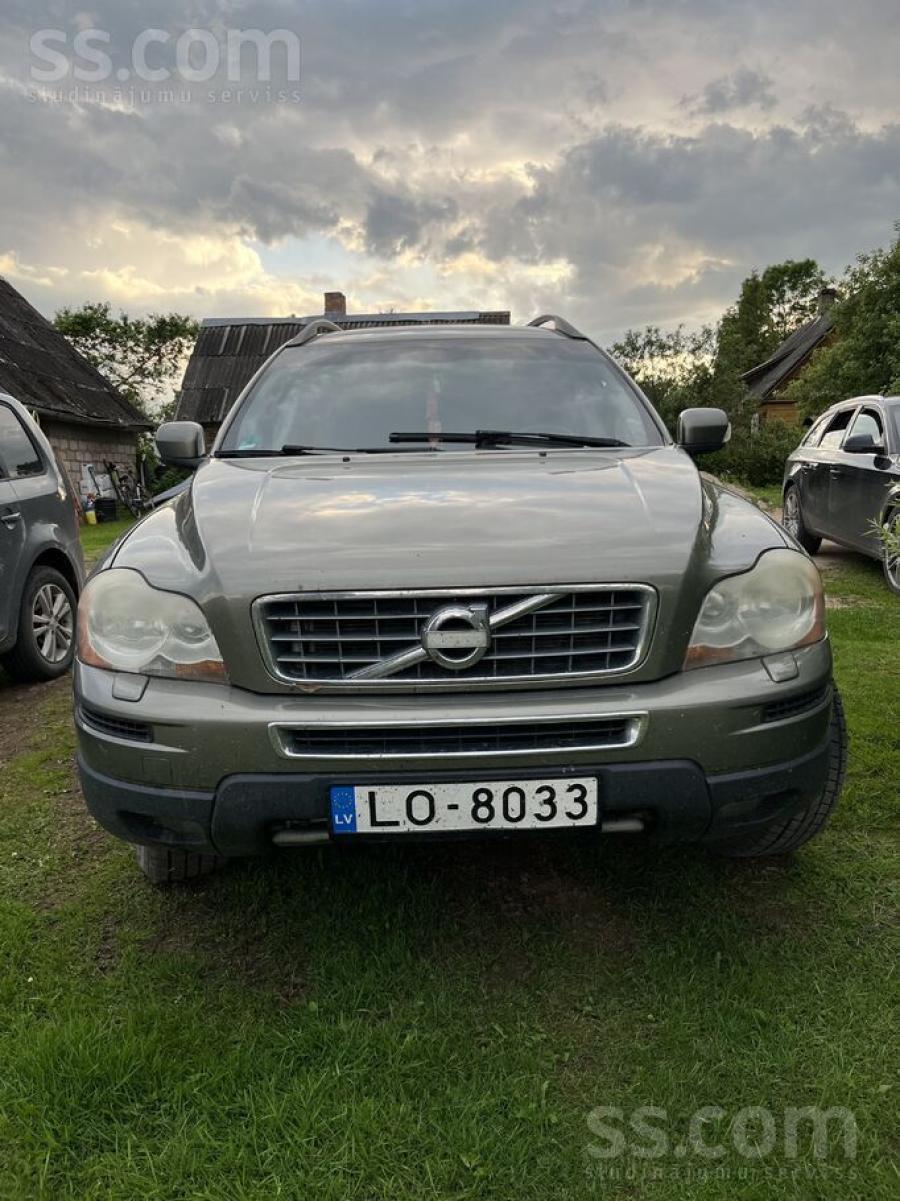 Zaļš Volvo XC90 2010 Balvi, ar dzinēja tilpumu 2.40 L un nobraukumu 378 tūkst. km par 10000 €, foto 3 vietnē AUTOMOTO.COM.LV