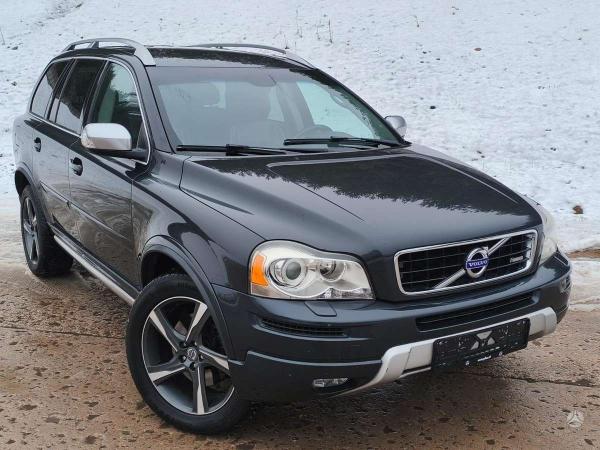 Green Volvo XC90 2012 in Vilnius, with an engine capacity of 2.40 L and mileage of 227 thousand km for 12450 €, photo 3 on AUTOMOTO.COM.LV