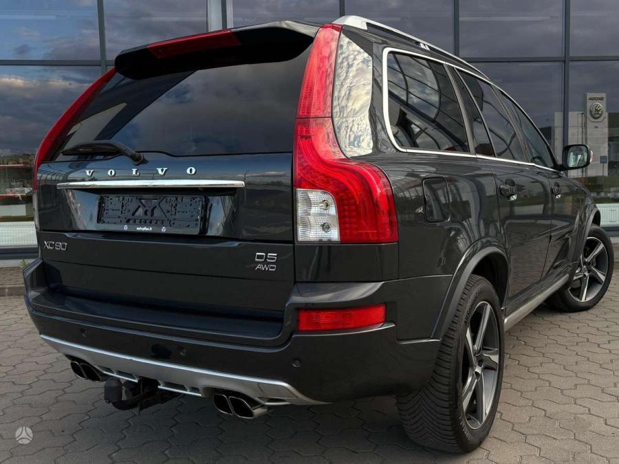 Green Volvo XC90 2012 in Vilnius, with an engine capacity of 2.40 L and mileage of 227 thousand km for 11100 €, photo 18 on AUTOMOTO.COM.LV