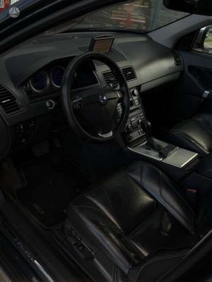 Green Volvo XC90 2012 in Vilnius, with an engine capacity of 2.40 L and mileage of 227 thousand km for 11100 €, photo 19 on AUTOMOTO.COM.LV