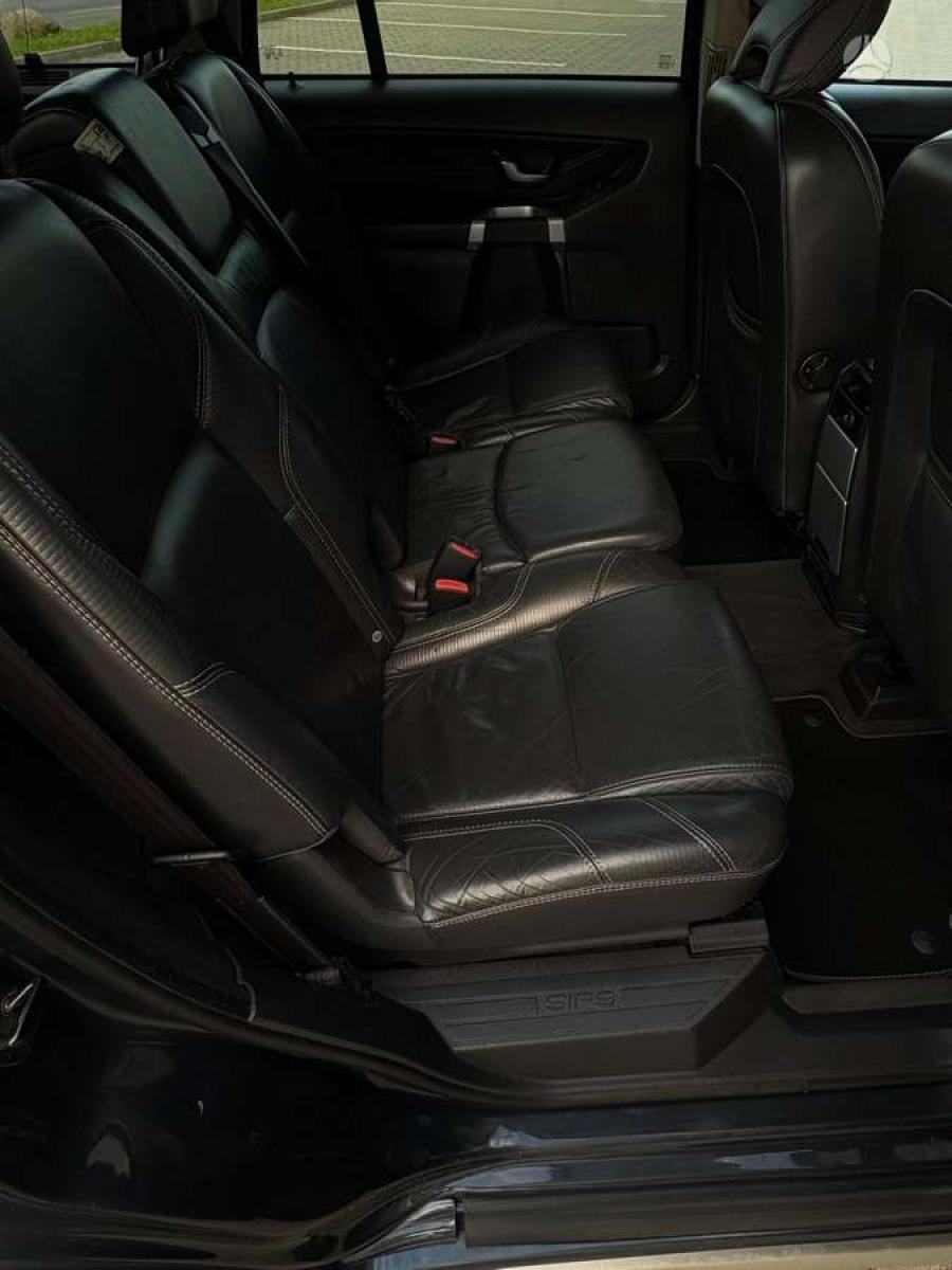 Green Volvo XC90 2012 in Vilnius, with an engine capacity of 2.40 L and mileage of 227 thousand km for 11100 €, photo 27 on AUTOMOTO.COM.LV