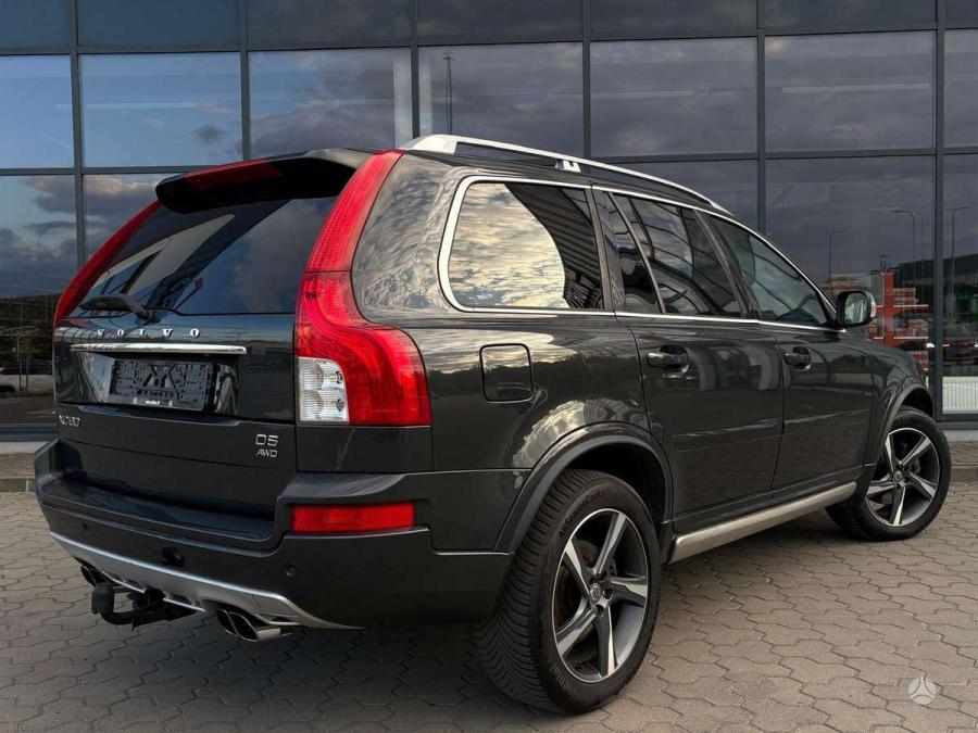 Green Volvo XC90 2012 in Vilnius, with an engine capacity of 2.40 L and mileage of 227 thousand km for 11500 €, photo 8 on AUTOMOTO.COM.LV