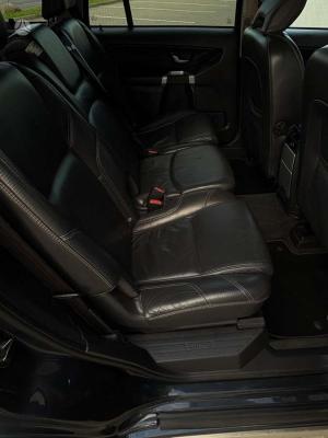 Green Volvo XC90 2012 in Vilnius, with an engine capacity of 2.40 L and mileage of 227 thousand km for 11500 €, photo 27 on AUTOMOTO.COM.LV